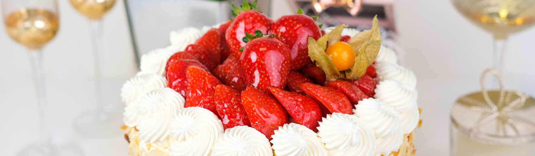 White Chocolate Gateaux - Next Day Delivery | Caffè Concerto