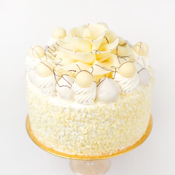 White Chocolate Gateaux - Next Day Delivery | Caffè Concerto
