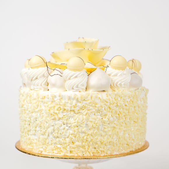 White Chocolate Gateaux - Next Day Delivery | Caffè Concerto